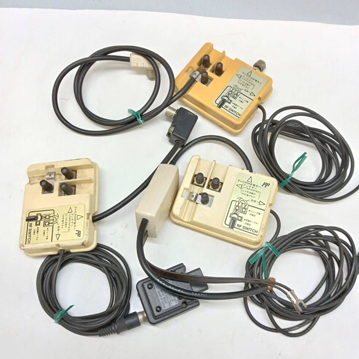 【やや傷や汚れあり】☆ Nintendo 任天堂 HVC-003 RF SWITCH ファミリーコンピューター ファミコン ゲーム レトロ ...