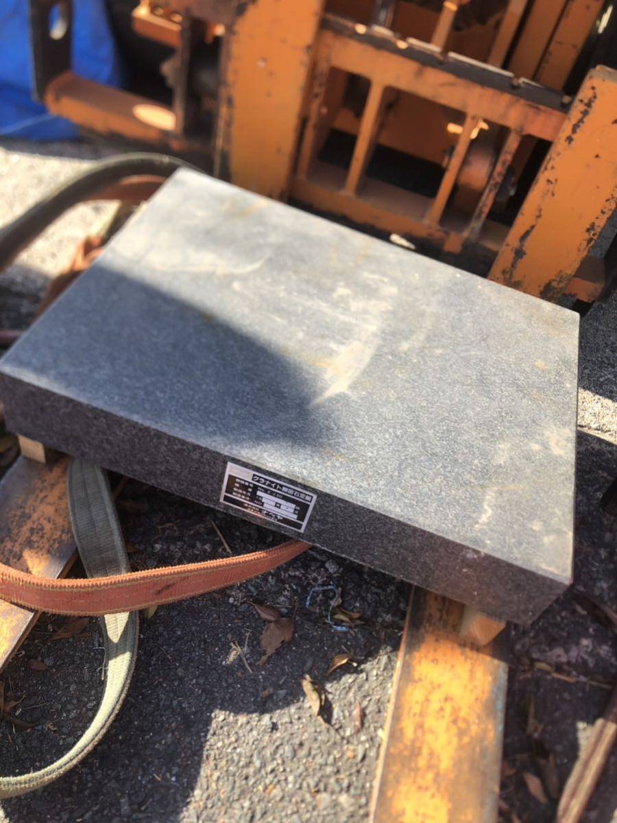 【やや傷や汚れあり】引取限定 福岡 ナベヤ グラナイト精密石定盤 E-230 JIS00級 測定器 測定台 作業台 1988年製 ERON ...