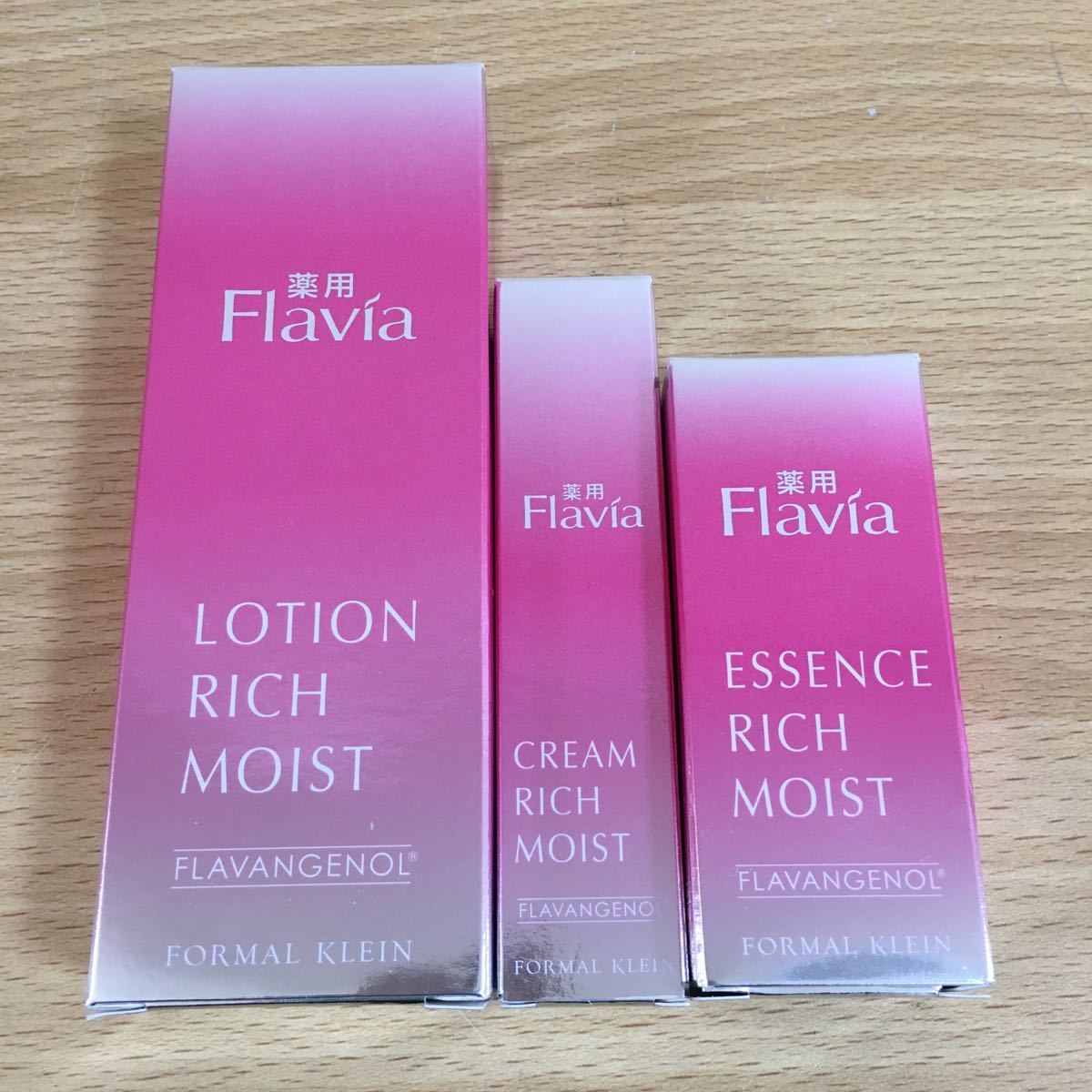 【未使用】薬用フラビア フラビア Flavia リッチモイスト01 ローション 80ml クリーム 15g エッセンス 20ml 化粧品 化粧水 まとめ売り 11 ス 4551の落札情報詳細 ...
