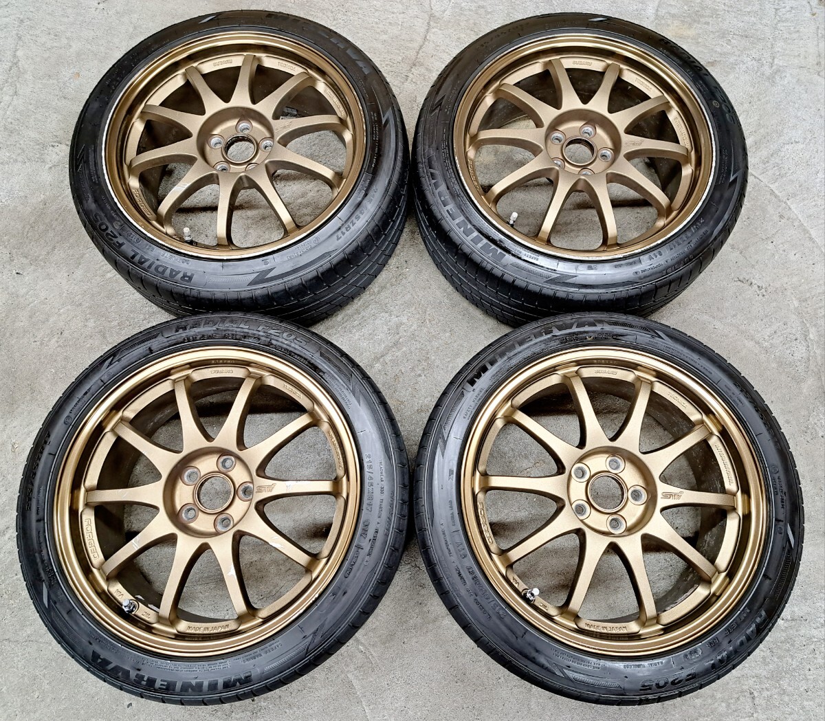 【傷や汚れあり】【超希少】スバル インプレッサ WRX STI S202 STIバージョン 400台限定 純正 RAYS 鍛造 ホイールタイヤ ...