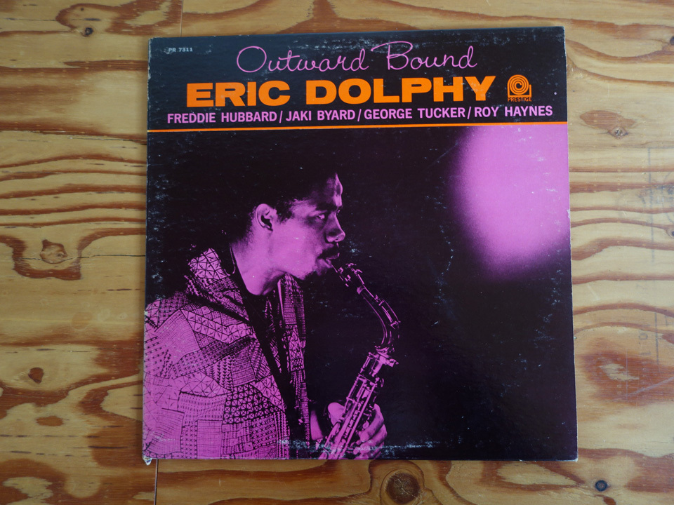 【やや傷や汚れあり】米盤/MONO/ERIC DOLPHY/OUTWARD BOUND/LP、PR 7311 RVG刻印の落札情報詳細 - Yahoo!オークション落札価格検索 オークフリー