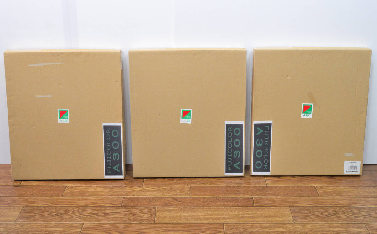 【やや傷や汚れあり】フジカラー FUJICOLOR アルミ額縁 A300 4切（A4サイズマット台紙付き）3枚まとめて 中古品の落札情報詳細 - ヤフオク落札価格検索 オークフリー