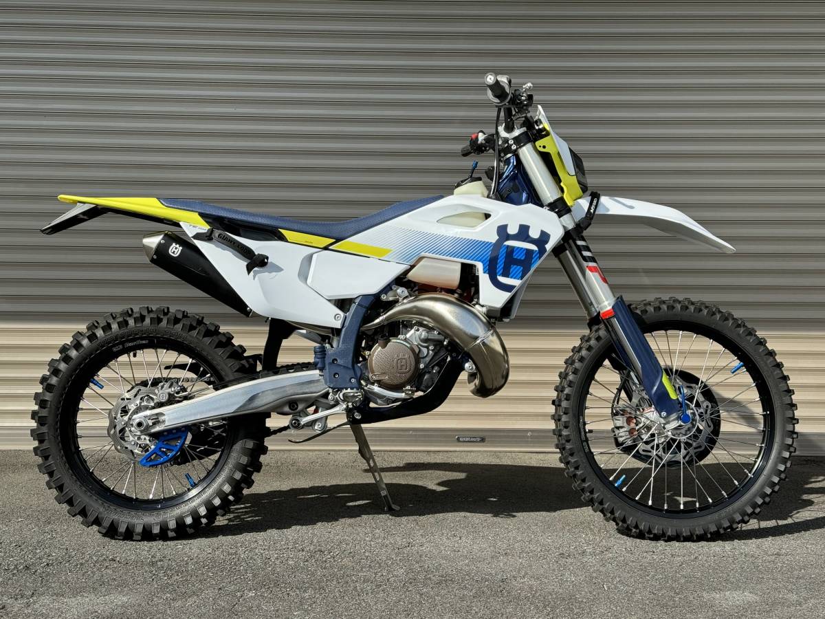 【未使用に近い】【ほぼ新車】【24km】 ハスクバーナ TE150 公道登録可！ 2024モデル 総額148万 インジェクション 国内正規 ...