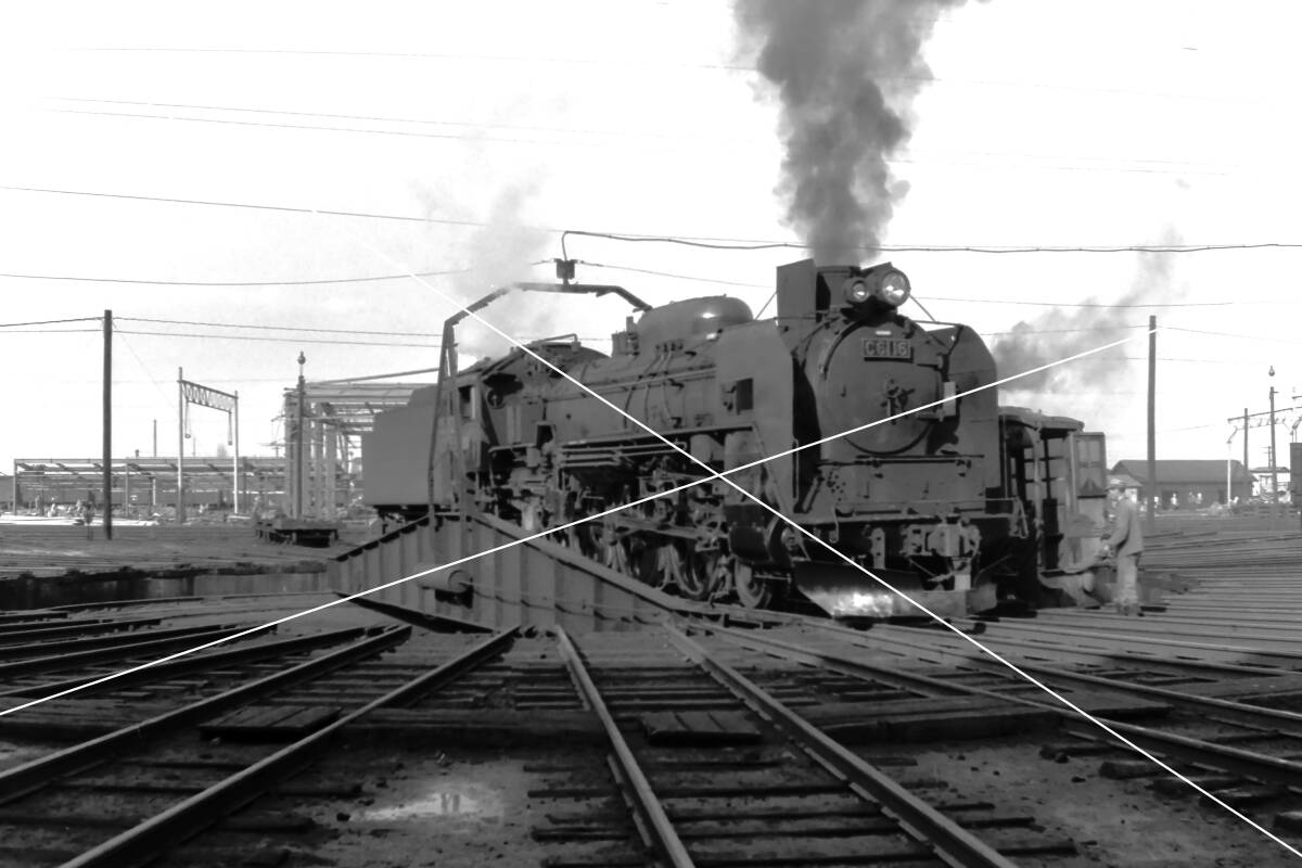 【目立った傷や汚れなし】C61-16〔青〕小デフ付-東北奥羽本線＝昭和40年代のSLモノクロネガ35mm1コマ＃4/青森機関区/単機/S43.3.24/著作権譲渡証明書=有りor無しの落札情報 ...