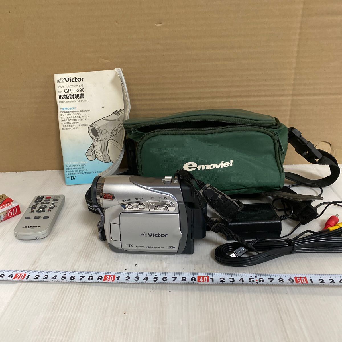 【やや傷や汚れあり】デジタルビデオカメラ Victor GR-D290 通電確認済 付属品あり リモコン 新品ビデオテープ DV60付き ビデオカメラ ビデオカメラ ビクターの落札情報詳細 ...