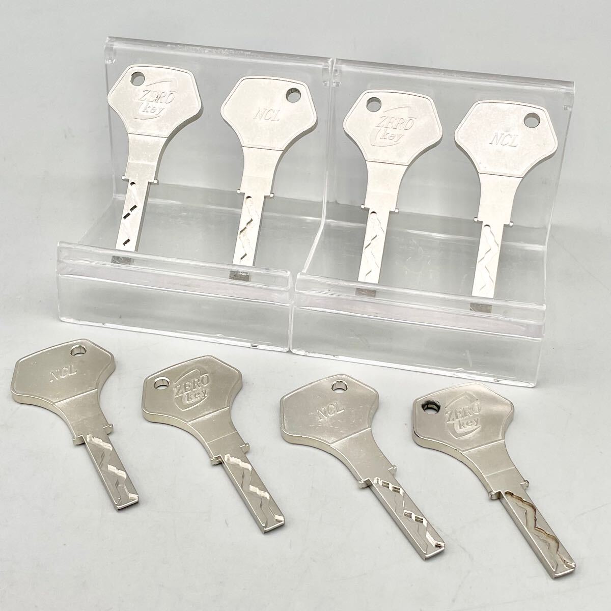 【やや傷や汚れあり】ZERO key ゼロキー パチスロ スロット 実機 筐体 台カギ ドアキー 流通キー 約10本 セット 鍵 かぎ NCL 遊技台 各メーカー 統一キー まとめの落札情報 ...