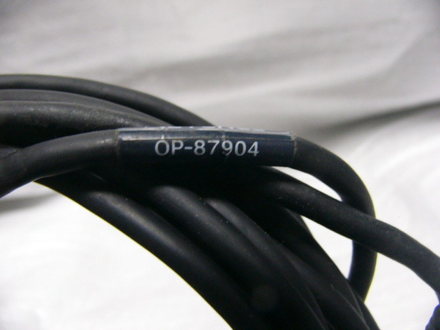 【新品】未使用 キーエンス GT2-CH2M センサヘッドケーブル ストレートタイプ 2m AWM E43868 20379 80C 30V ...