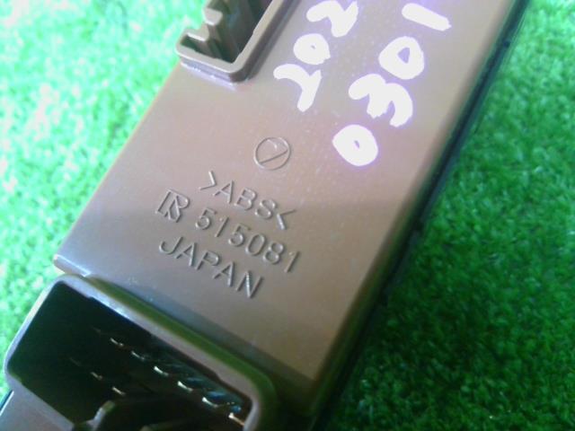 【やや傷や汚れあり】R2 DBA-RC1 パワーウインドウスイッチ I EN07E 32J 83071KG040の落札情報詳細 - Yahoo!オークション落札価格検索 オークフリー