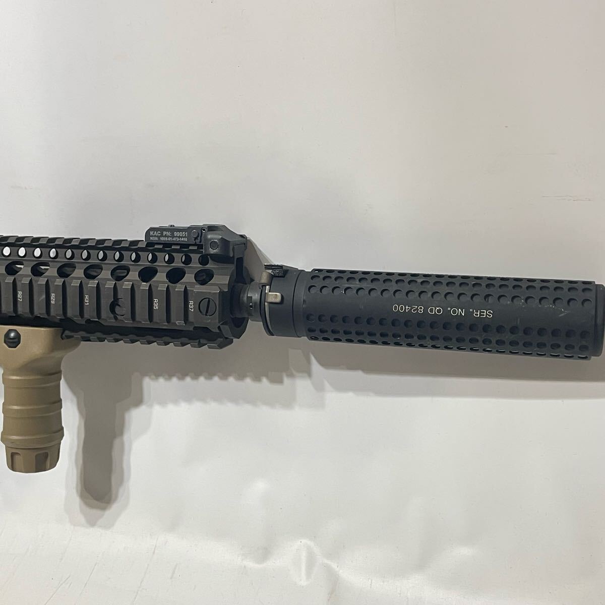 【やや傷や汚れあり】1円〜 電動ガン M4A1 CARBINE カービン 東京マルイ？ TOKYO MARUI？ メーカー不明 マグプル スコープ サイレンサー スペアマガジンの落札情報詳細 ...