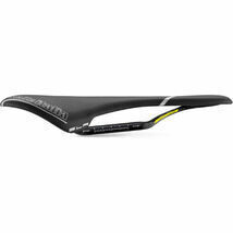 【未使用】【新品 130g 即決即日発送】サドル / Selle Italia / SLR Kit Carbonio Flow / L2 ...