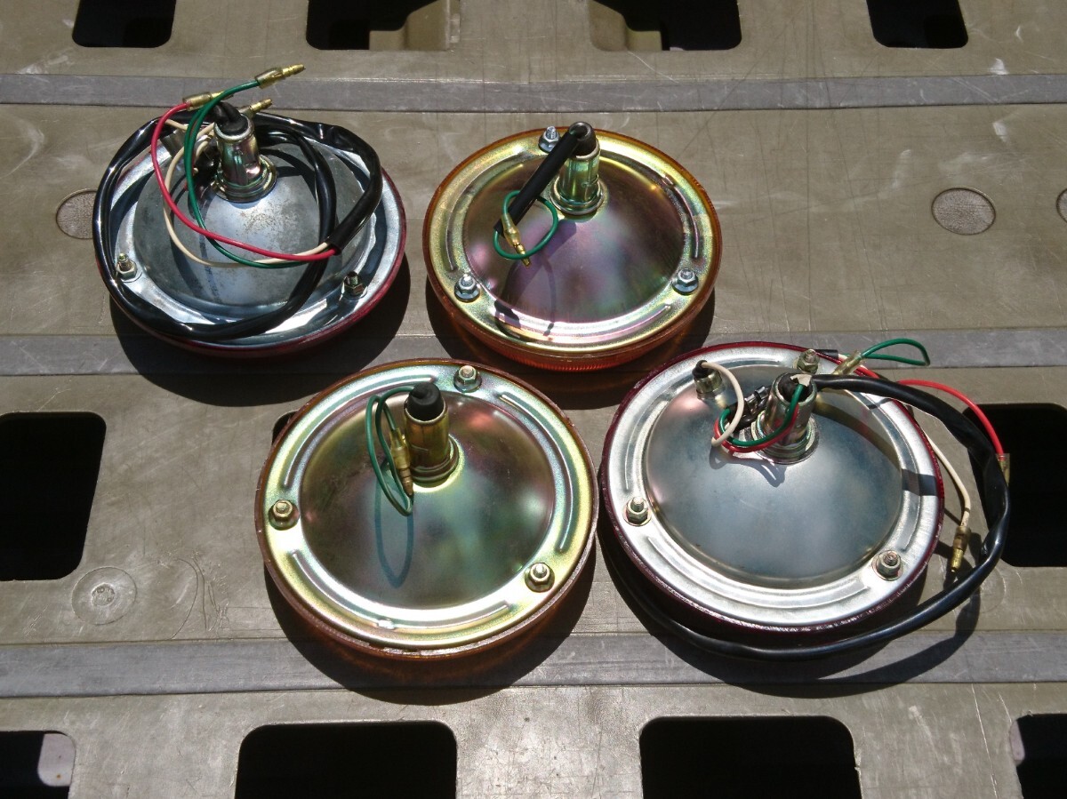 【未使用に近い】当時物【マツダ E2500 タイタン テールランプセット】旧車 レトロ 昭和の商用車 デコトラ トラック野郎 街道レーサー 絶版 希少 レアの落札情報詳細 - Yahoo ...