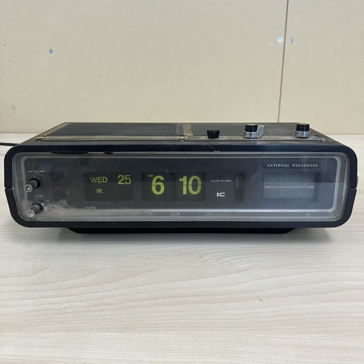 【傷や汚れあり】A407-UT1-170 ナショナルパナソニック FM/AM パタパタクロックラジオ RC-707S National ...