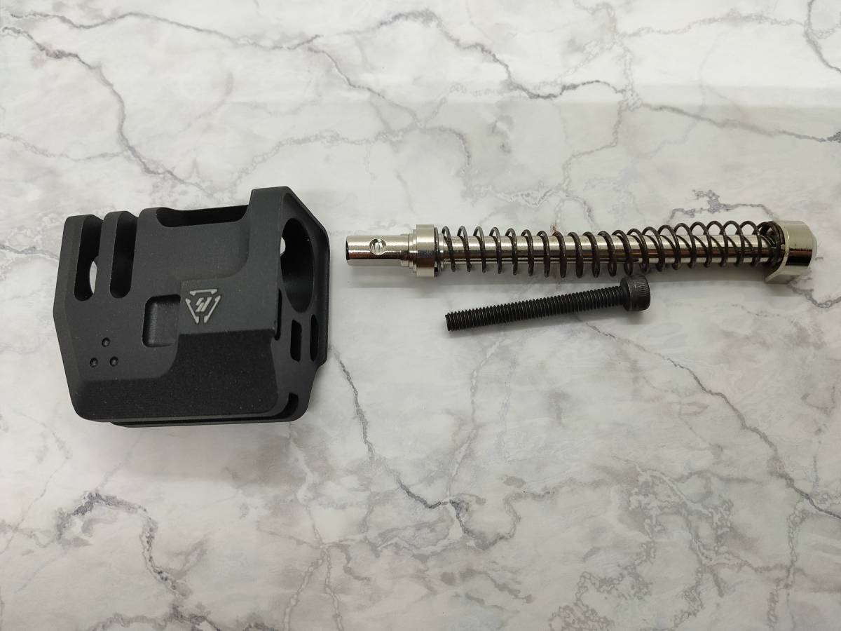 【新品】Strike Industries Mass Driver Comp EMG ARK-17 コンペンセイター コンプ グロック ...