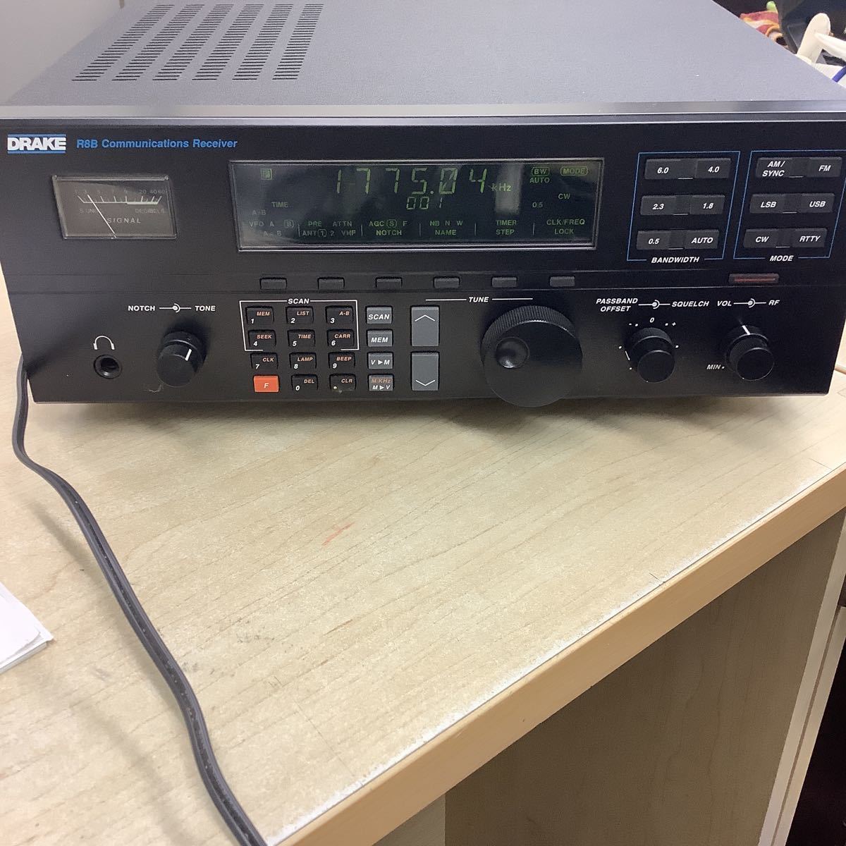 DRAKE R8B Communication Receiver 受信機 取説付き 通電確認のみ 取説付き 美品の落札情報詳細 - Yahoo ...