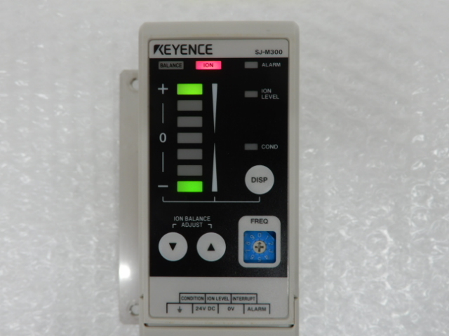 【傷や汚れあり】KEYENCE キーエンス 高性能マイクロ除電器 SJ-M300 SJ-M070 イオナイザ スポットタイプ ⑦ の落札情報 ...