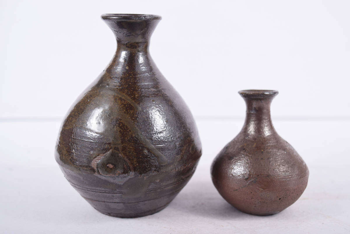 【やや傷や汚れあり】貴重 古唐津 小徳利 2点 江戸時代 古美術品（酒器黒唐津旧家蔵出）c379の落札情報詳細 - Yahoo!オークション落札価格検索 オークフリー