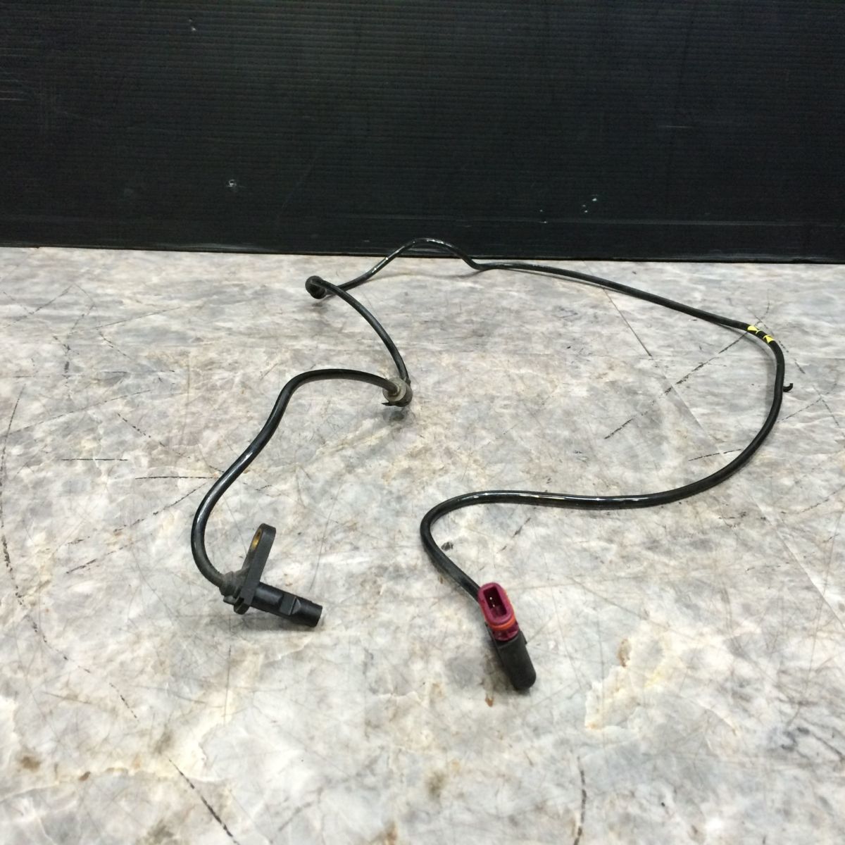 【やや傷や汚れあり】15 W211 左 リア ABS センサー 2115401917 E240 CGI H17.11月 89987km ...