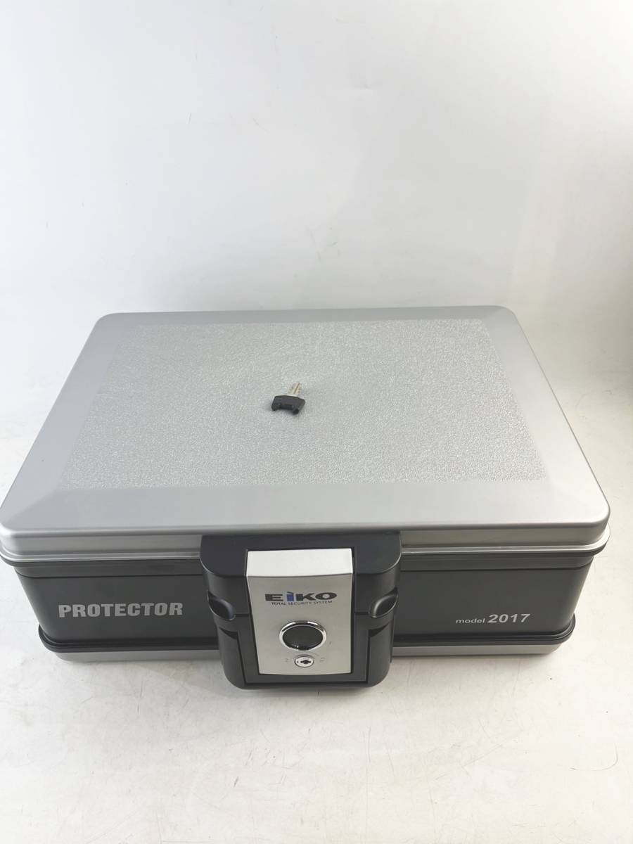 【目立った傷や汚れなし】1円 Eiko エーコー 手提げ金庫 PROTECTOR プロテクター model2017 防水耐火 金庫 鍵付き の落札情報詳細| ヤフオク落札価格情報 オークフリー