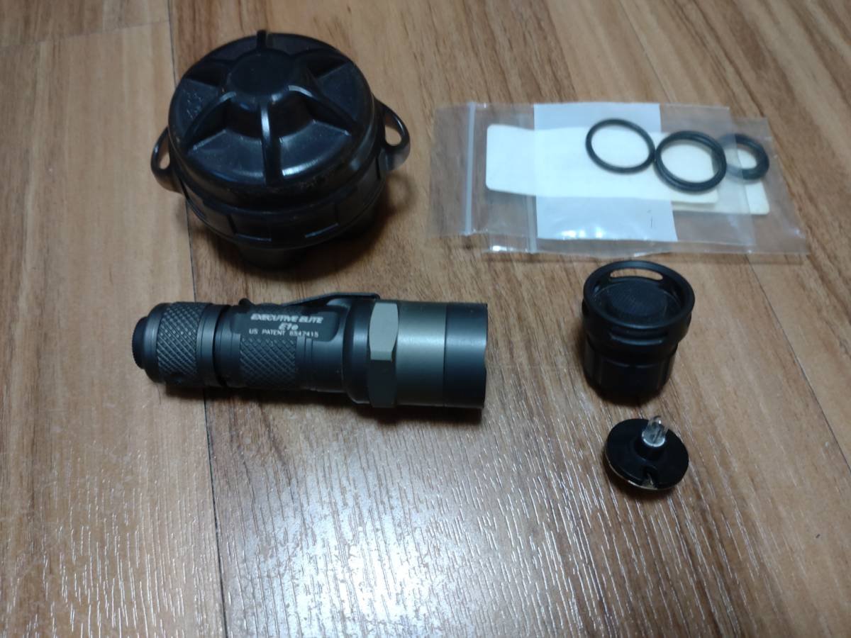 【やや傷や汚れあり】SUREFIRE E2 ベゼル 初期ロゴ シュアファイア 検索 E1e E2e E2d E2o EXECUTIVE ...