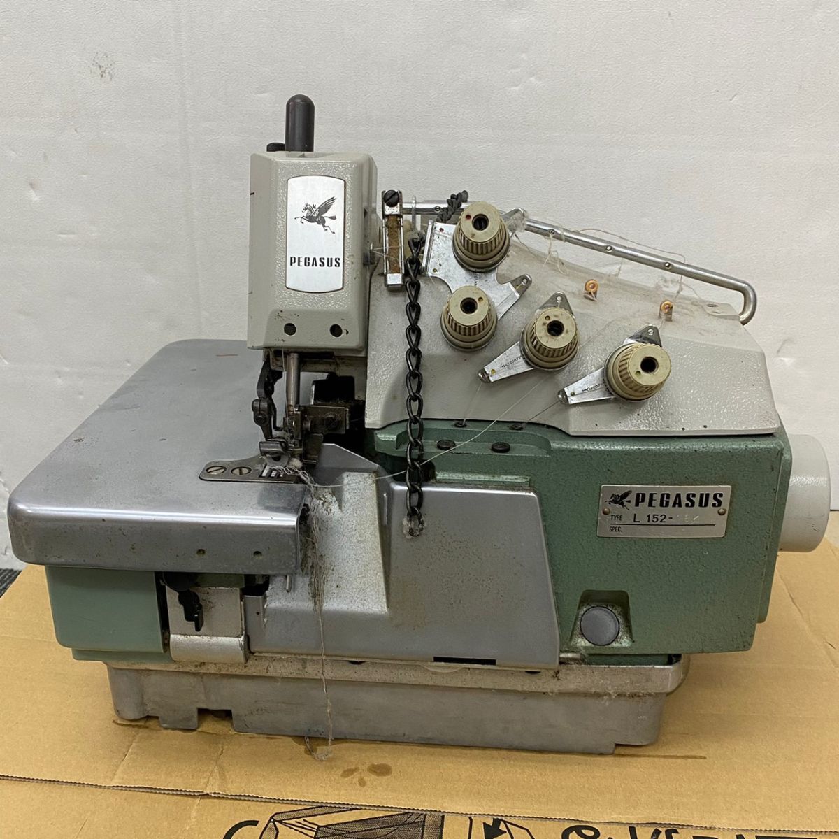【傷や汚れあり】R344-K44-135【引取限定】 PEGASUS ペガサス L152-18K 工業用ミシン 職業用ミシン ロックミシン ...
