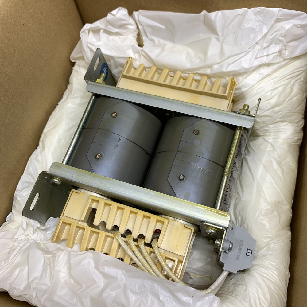 【未使用に近い】 名豊電気 トランスフォーマー 変圧器 KBSW-EN 0300 P1-S1-S 【保管品】 【油？汚れあり】 / ジャンク(S220224_10)の落札情報詳細 ...