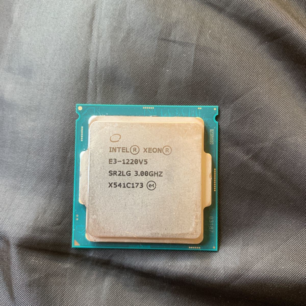 【傷や汚れあり】Intel Xeon E3-1220 V5 SR2LG 3.00GHz CPU インテルの落札情報詳細 - ヤフオク落札価格 ...