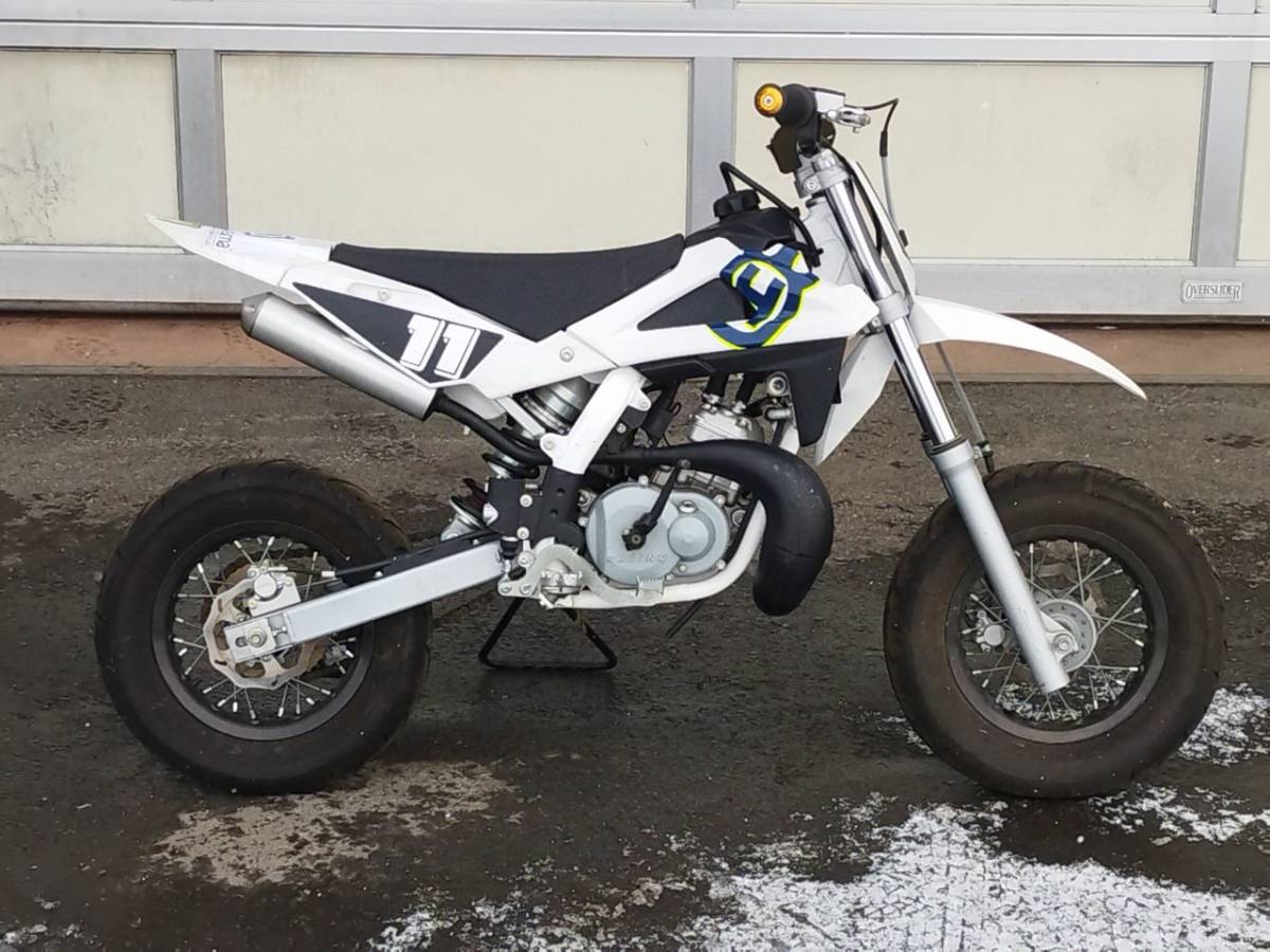 【傷や汚れあり】旭川発☆最落なし！バイク！ハスクバーナ！型式SM50！始動OK！サイドスタンド付き！前後ディスクブレーキ！売切！☆の落札情報 ...