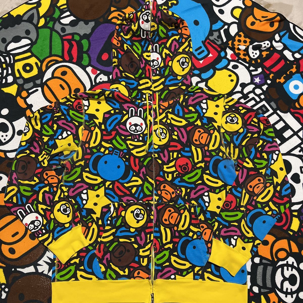 【目立った傷や汚れなし】A BATHING APE BAPE KAWS ANIMALS バナナ BABY MILO HOODIE パーカー ...
