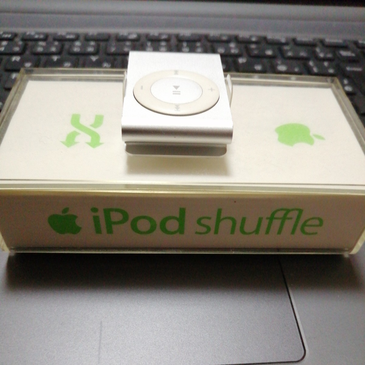 【傷や汚れあり】iPod shuffle 第2世代 Appleの落札情報詳細 - ヤフオク落札価格検索 オークフリー