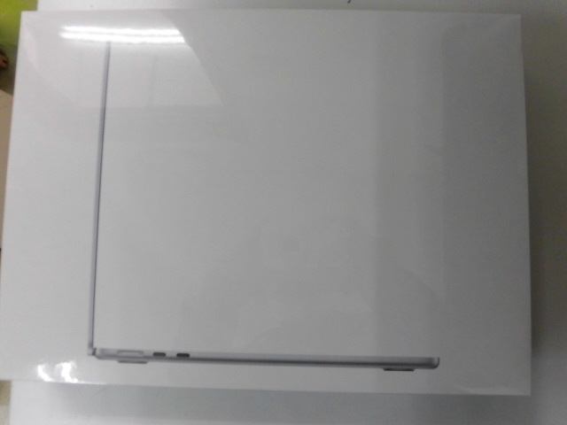 【未使用】☆ 未使用 未開封 マックブック Mac book air エア 13.6 インチ A 2681 256GB SSD パソコン 激安 ...