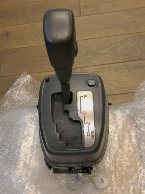 【やや傷や汚れあり】ISUZU いすゞエルフ TRG-NLR85N オートマ 純正シフトノブASSY シフトコントロールレバー H27年 2016年 難あり 定価5.4万の落札情報詳細 ...