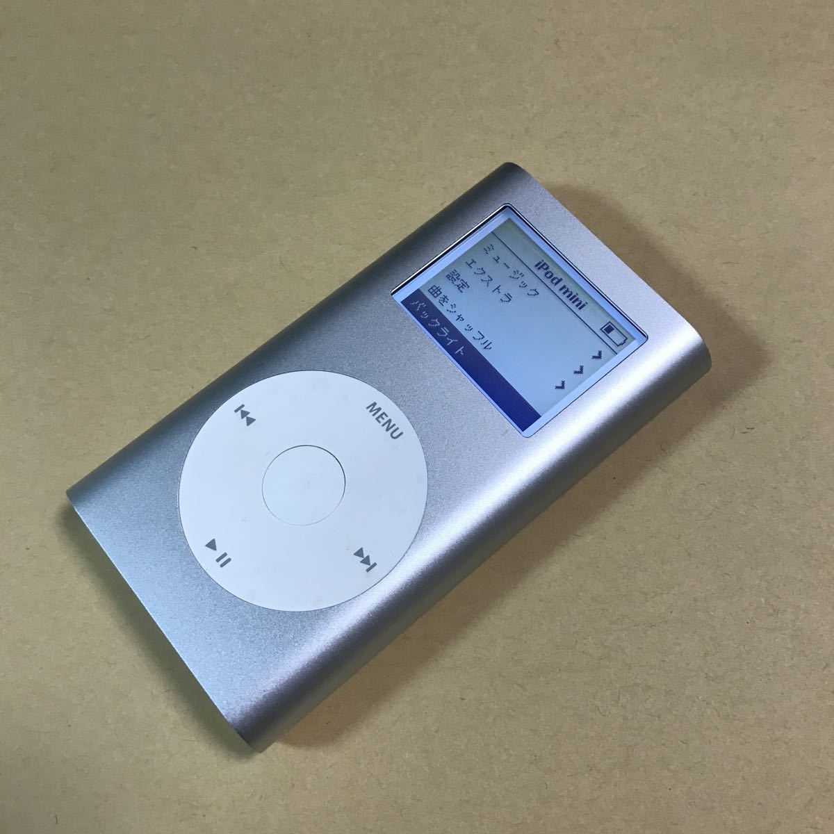 【やや傷や汚れあり】Apple iPod mini 純正初期型イヤホン付き 第2世代 6GB シルバー M9801J/A モデル A1051 ...