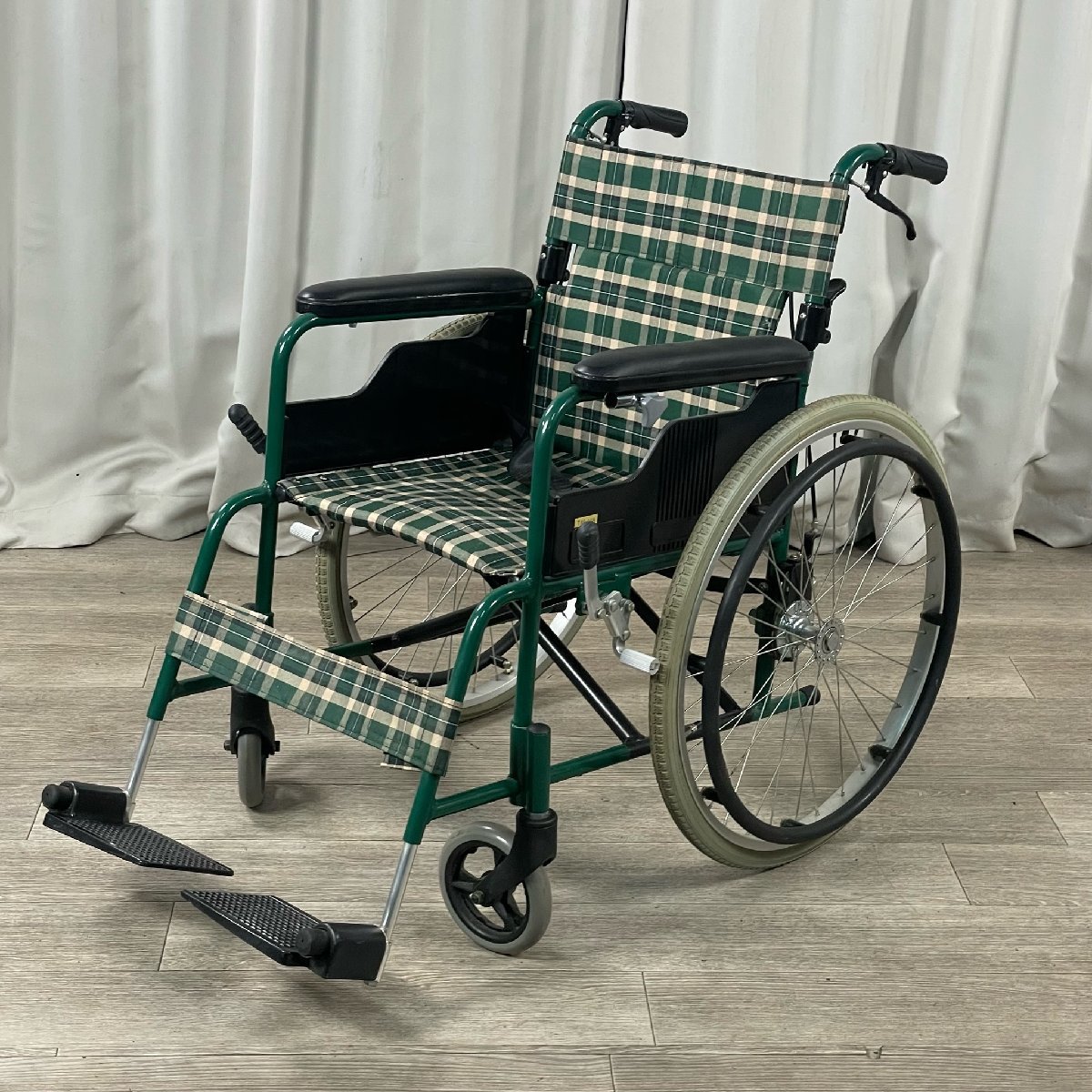 【やや傷や汚れあり】7505 日進医療器 車いす 自走式 車椅子 TAE-1CB カルマ KARMA 折りたたみ 車椅子 自走式折り畳み式 ...
