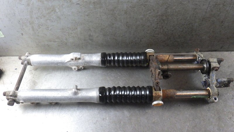 【傷や汚れあり】RGA-249A GT250 純正 フロントフォーク ステム GT250B-110 検索 スズキ GT380 GT750の落札情報詳細 - Yahoo!オークション落札価格検索 ...