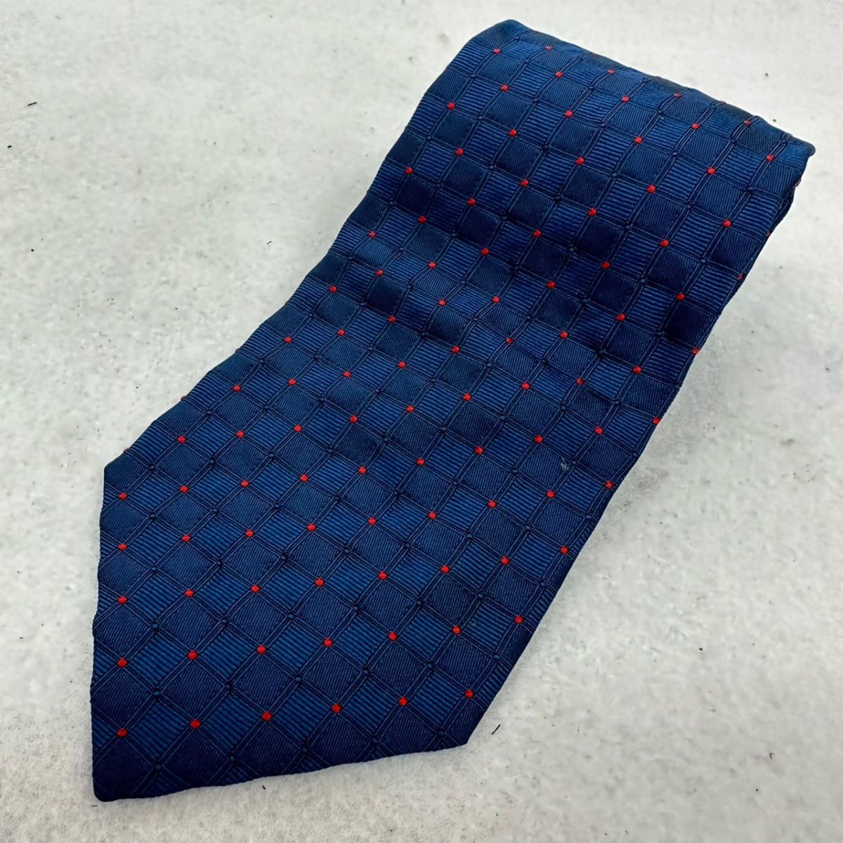 【傷や汚れあり】G669-C4-824 ★ HERMES エルメス ネクタイ 格子 総柄 ブルー系 シルク100％ フランス製 約全長140cm/約大剣9×小剣4cm ②の落札情報詳細 ...