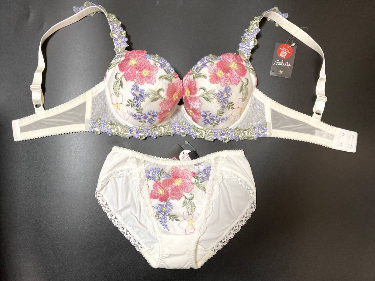 【未使用】在庫処分SALE！サルート 【コサージュ】 IV ブラF65＆ショーツM ワコール 新品の落札情報詳細 - Yahoo!オークション落札価格検索 オークフリー