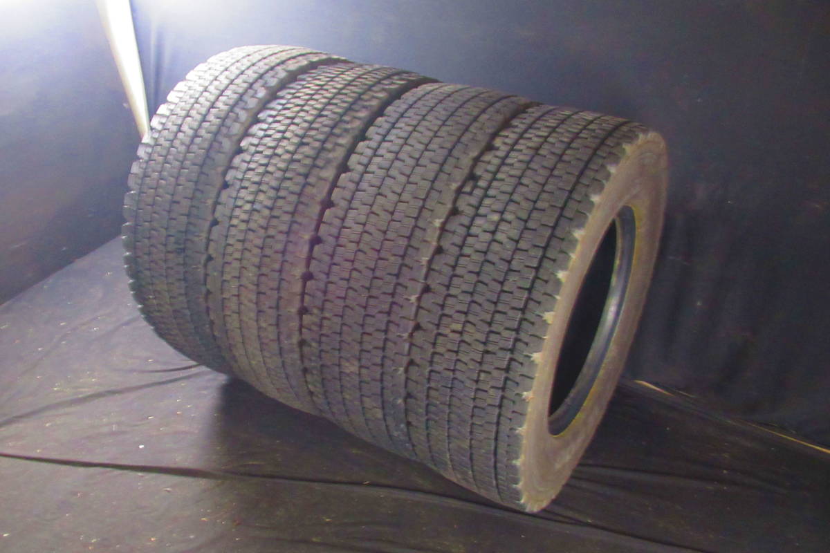 【やや傷や汚れあり】2022年製 14㎜Up!! BRIDGESTONE W900 スタッドレス 265/70R19.5 140/138J タイヤ4本SET!! 条件付き送料無料!!の落札情報 ...