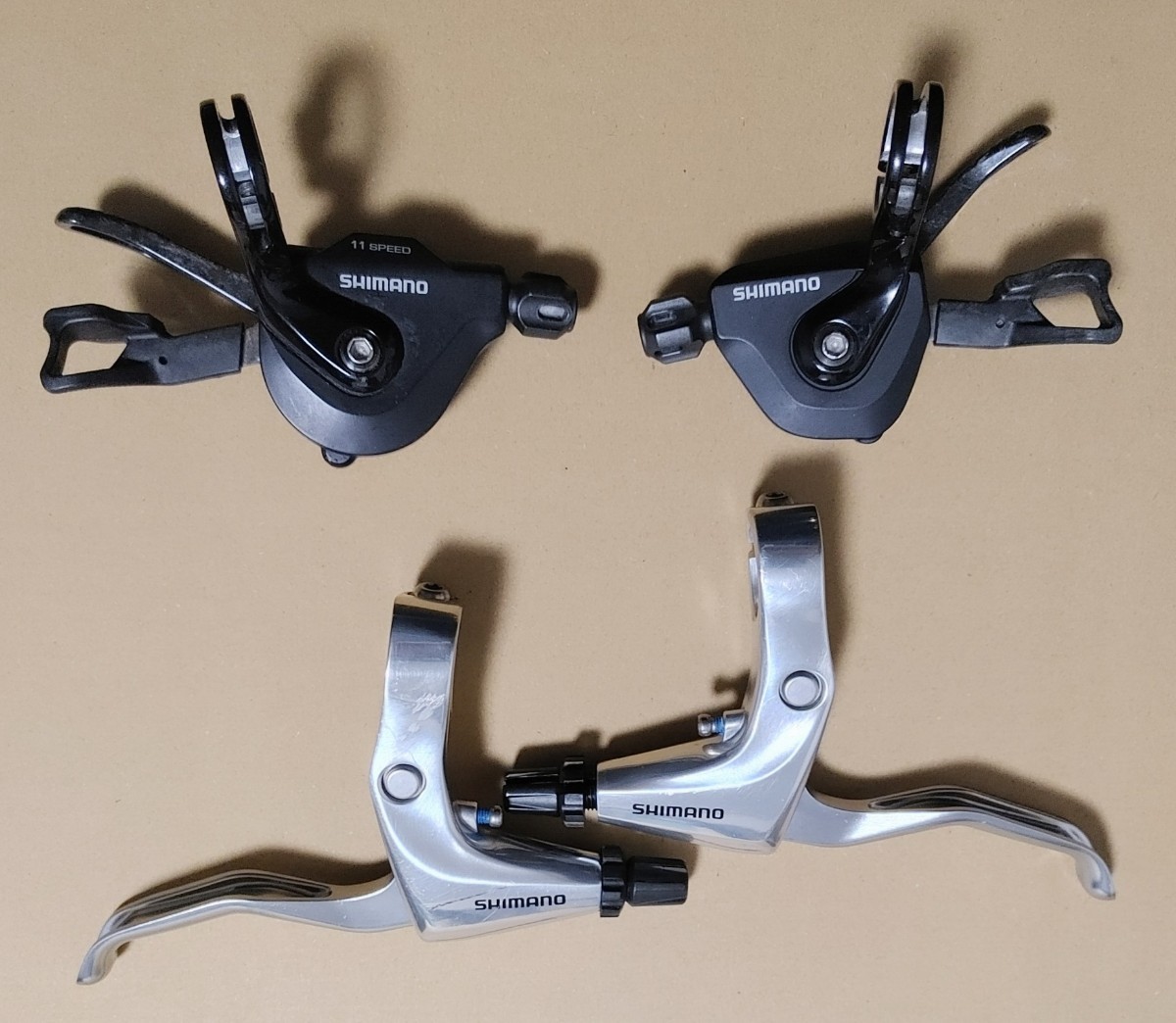 【やや傷や汚れあり】SHIMANO 「SL-RS700＋BL-R780」 11速 フラットバー用 レバーセット ミニベロ クロスバイク RD− ...