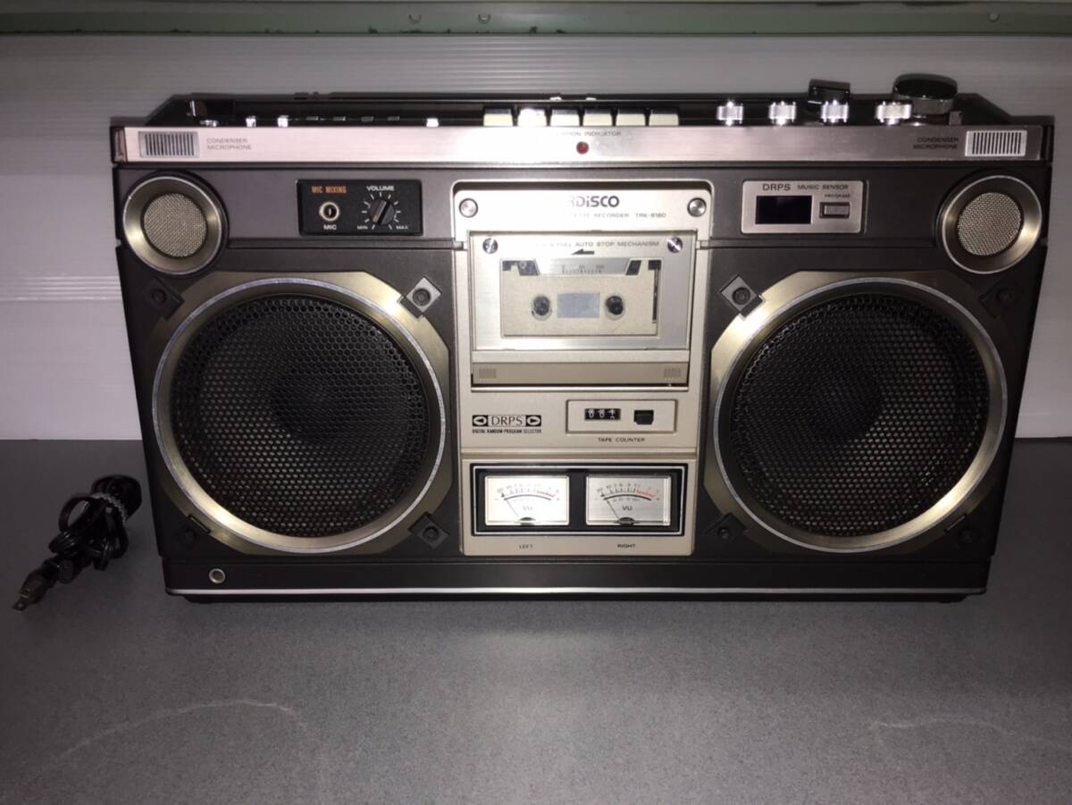 【傷や汚れあり】【管K483】HITACHI TRK-8180 FM/AM STEREO CASSETTE RECORDER 日立 ラジオ カセット ラジカセ 通電OK 現状品 AC 100V ...