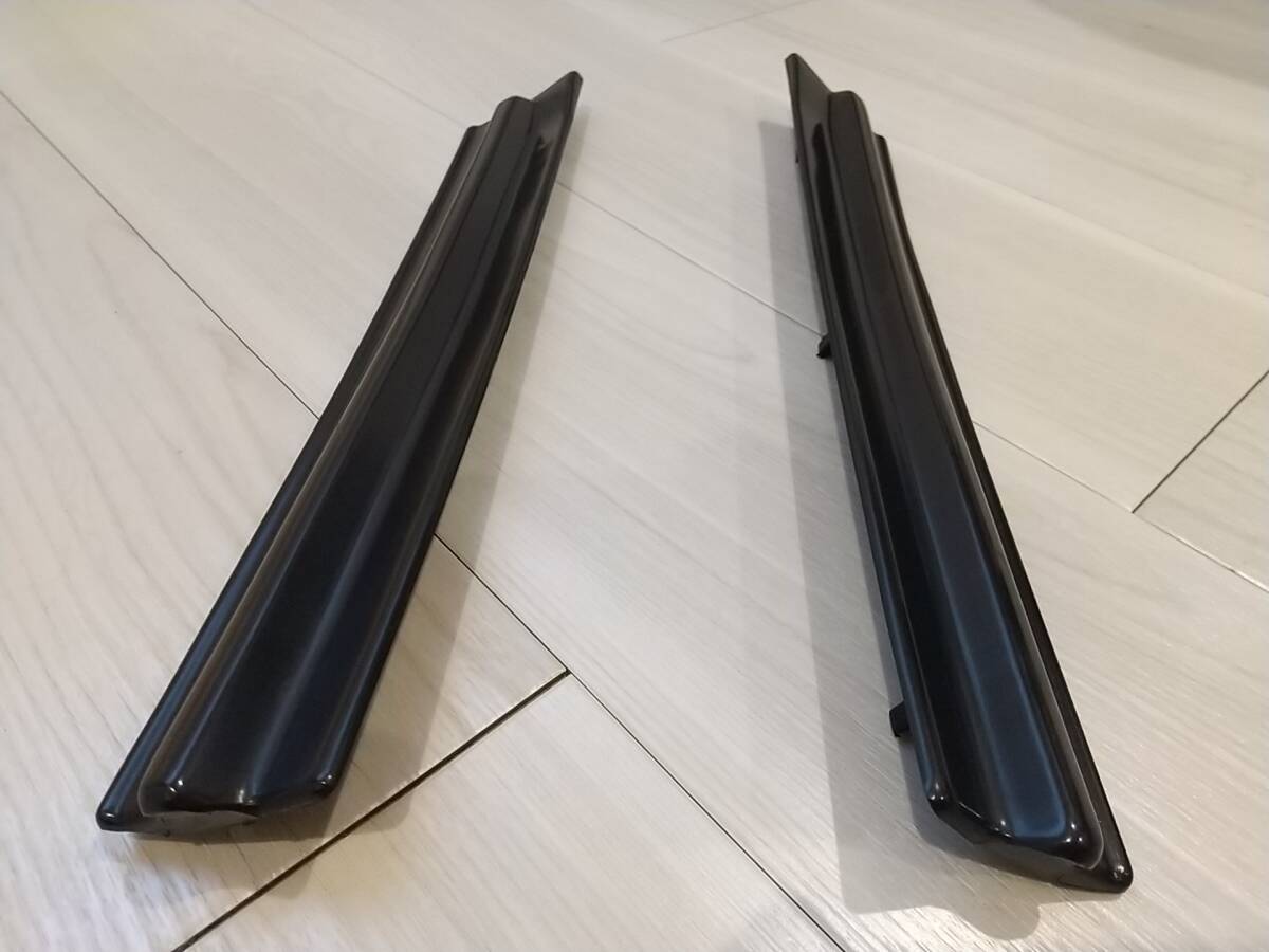 【傷や汚れあり】L0036[ クライスラーJeep 純正 レネゲート BU/BV系 左 フロントフェンダーモール (735682605 ...