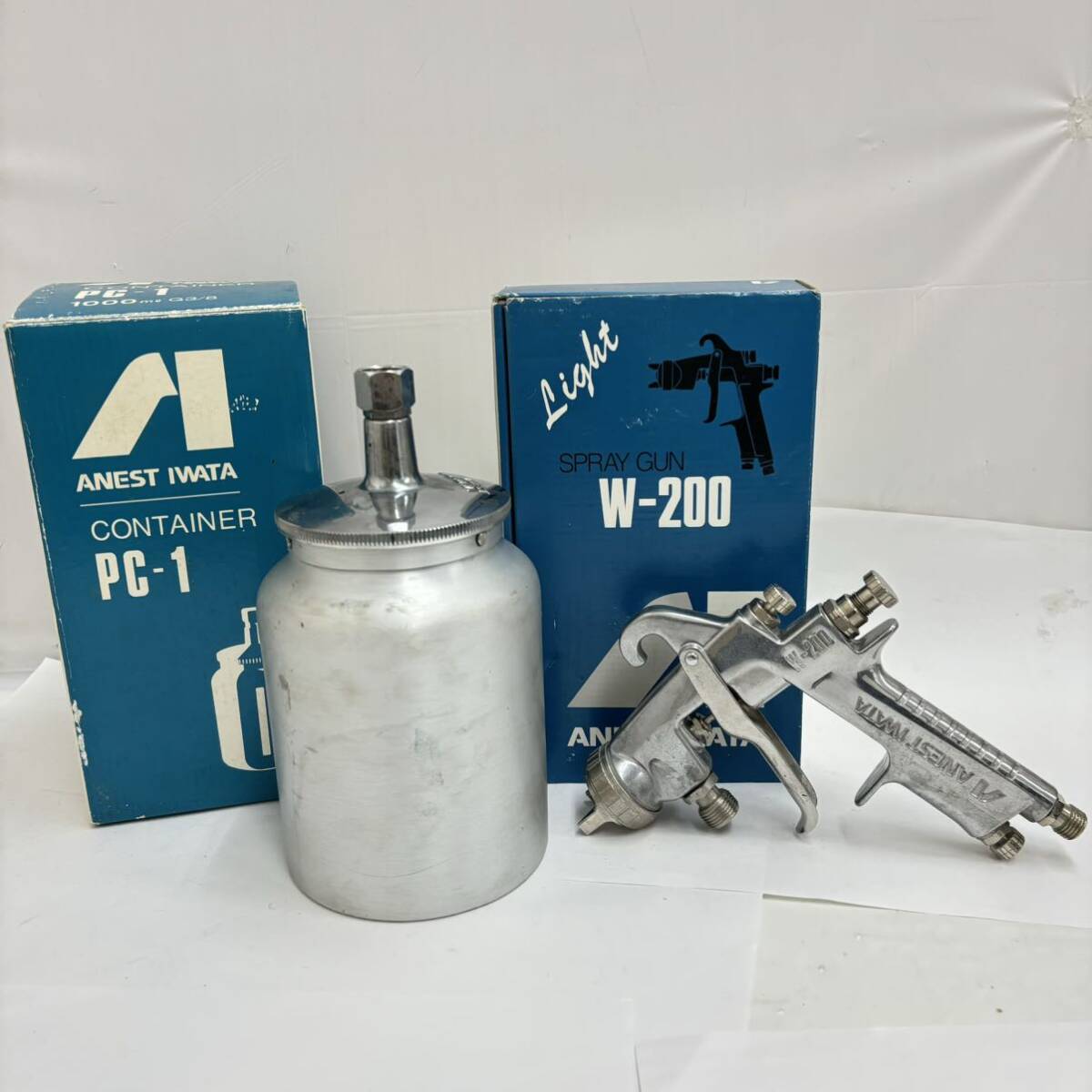 【傷や汚れあり】【オススメ】☆アネスト岩田 スプレーガン W-200 吸上式コンテナ PC-1☆1000ml／G3/8／セット／塗装／現状品／DB0の落札情報詳細 - ヤフオク落札価格検索 ...