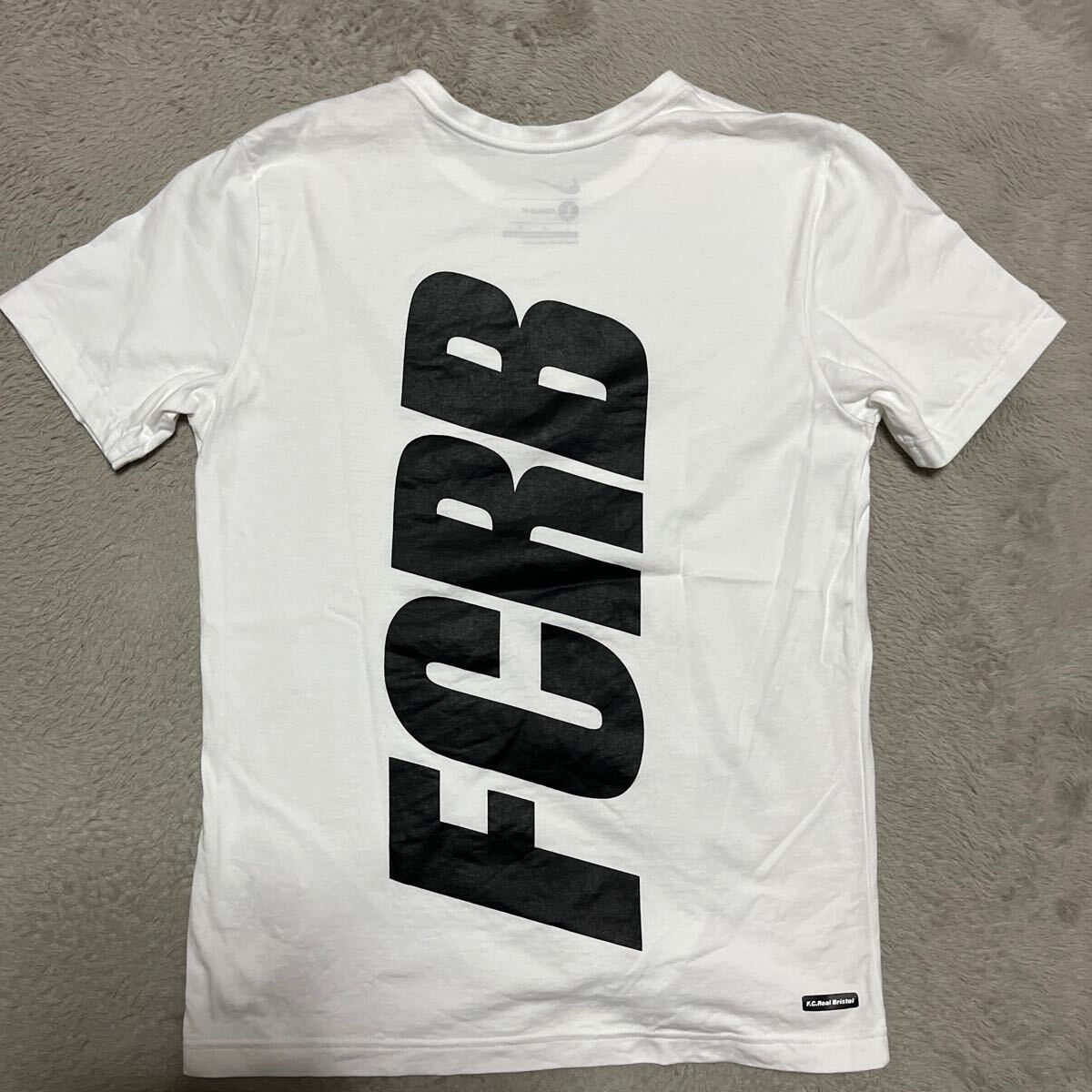 【目立った傷や汚れなし】F.C.R.B. NIKE Bristol FCRB tee tシャツ L 白 ホワイト の落札情報詳細 - ヤフオク落札価格検索 オークフリー
