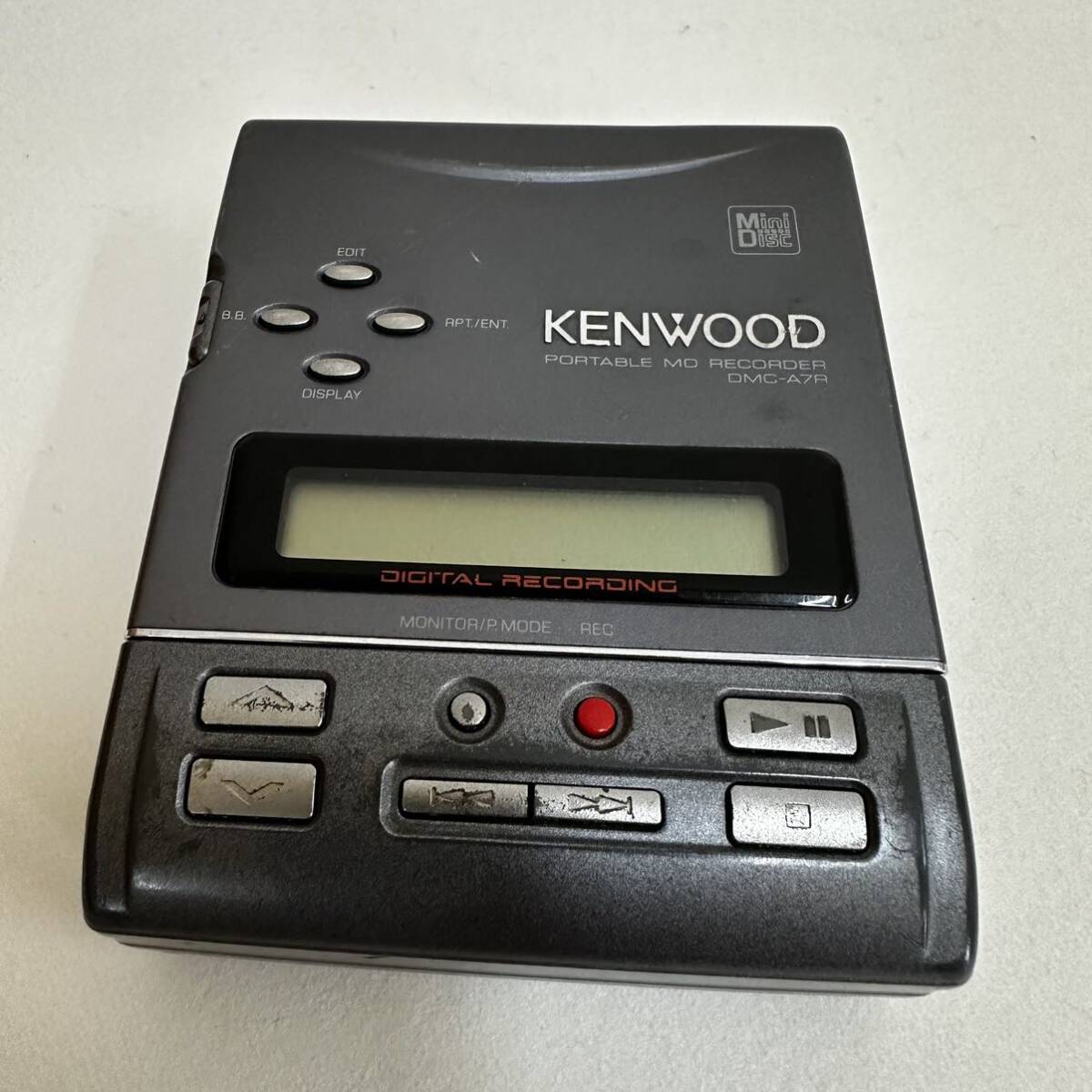 【傷や汚れあり】【1円〜】ケンウッド ポータブルmdプレーヤー 動作未確認 Kenwood Dmc A7r ミニディスク Mdレコーダーの落札