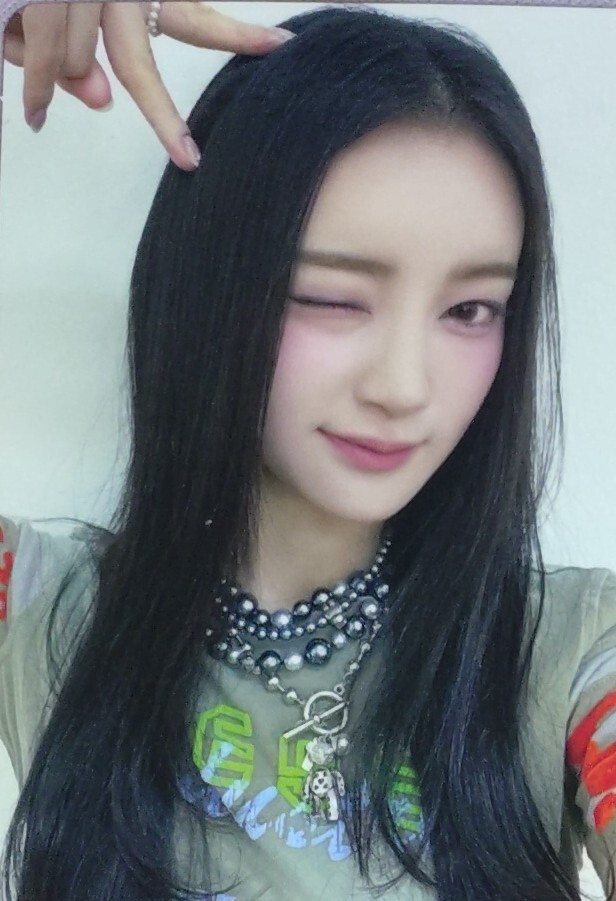 【未使用に近い】ME:I 櫻井美羽 Hi-Five 初回限定盤B封入 トレカの落札情報詳細 - Yahoo!オークション落札価格検索 オークフリー