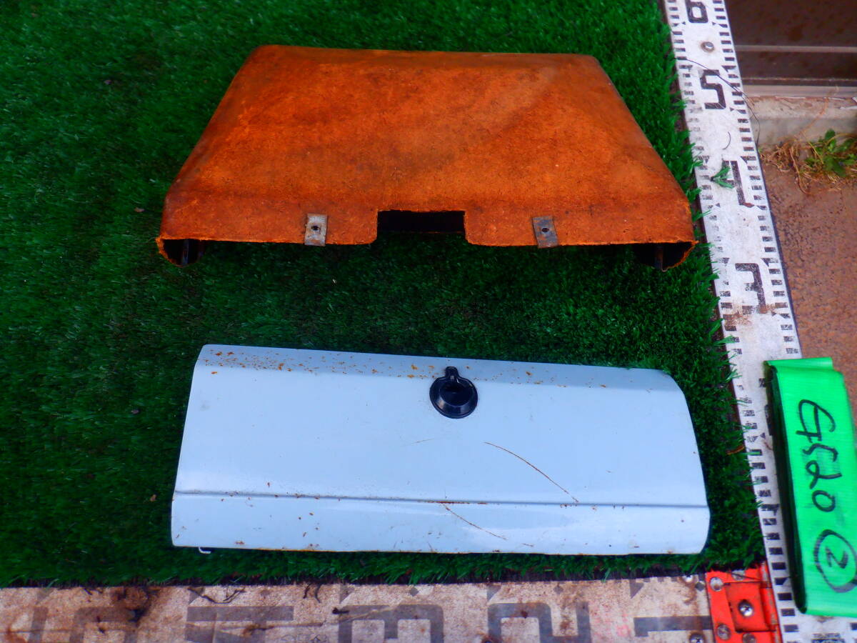 【傷や汚れあり】ダットサン1300 520 後期 ② グローブボックス ダットラ ダットサントラック g520 g521 J J13 J15 ...