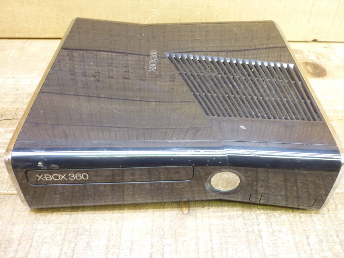 【全体的に状態が悪い】ジャンク JUNK Xbox360 S 250GB ブラック マイクロソフト Microsoft 電源ケーブル一部欠損 有線コントーラー AVケーブル E15706の落札 ...