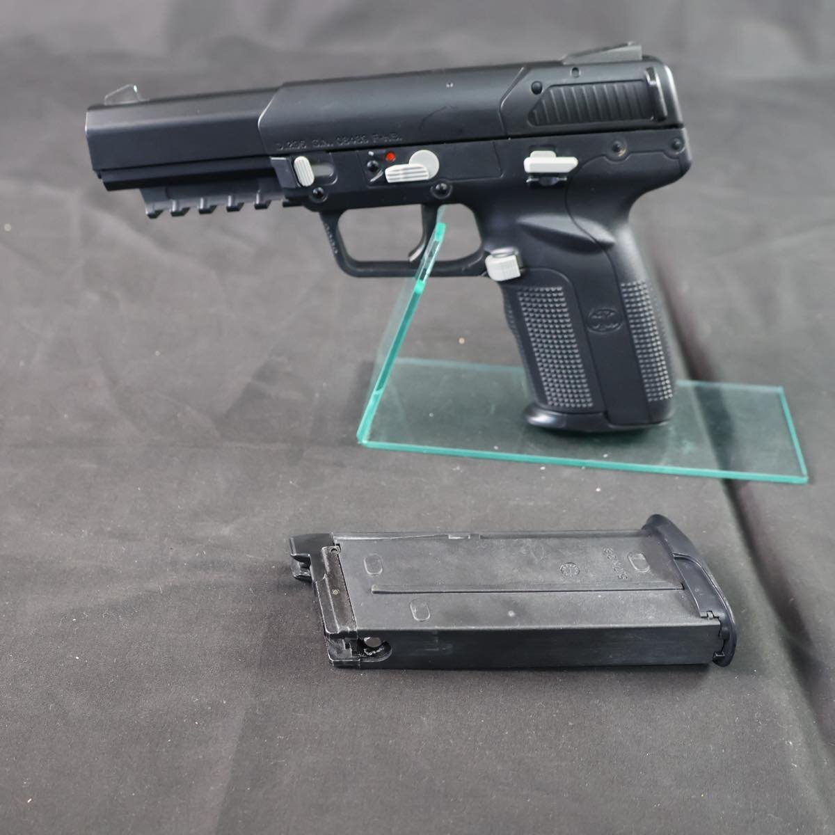 【やや傷や汚れあり】東京マルイ FN5-7 ガスガン #S-15352の落札情報詳細 - Yahoo!オークション落札価格検索 オークフリー