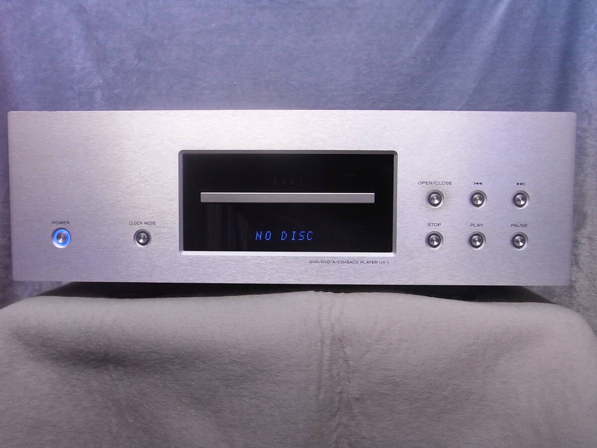 【目立った傷や汚れなし】ESOTERIC エソテリック UX-1Pi ユニバーサルプレーヤー バージョンアップ済み 元箱・電源ケーブル・取扱 ...