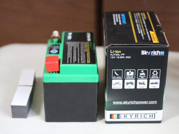 【傷や汚れあり】超軽量 リチウムイオンバッテリー GASGAS ランドネ TYS125 TY125用 SKYRICH リチウムイオンバッテリー HJTX5L-FP【互換 YTX4L-BS ...