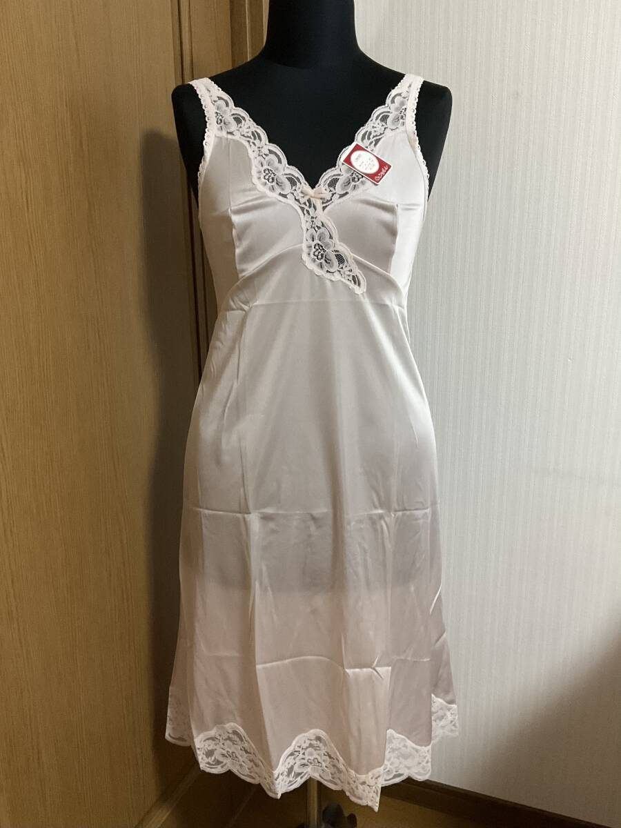 【未使用】CHARLE/シャルレ スリップ LB021 80-100 ナイロン100％ 光沢つるてか 煌めき艶つや 未使用 匿名配達の落札情報詳細 - Yahoo!オークション落札価格検索 ...